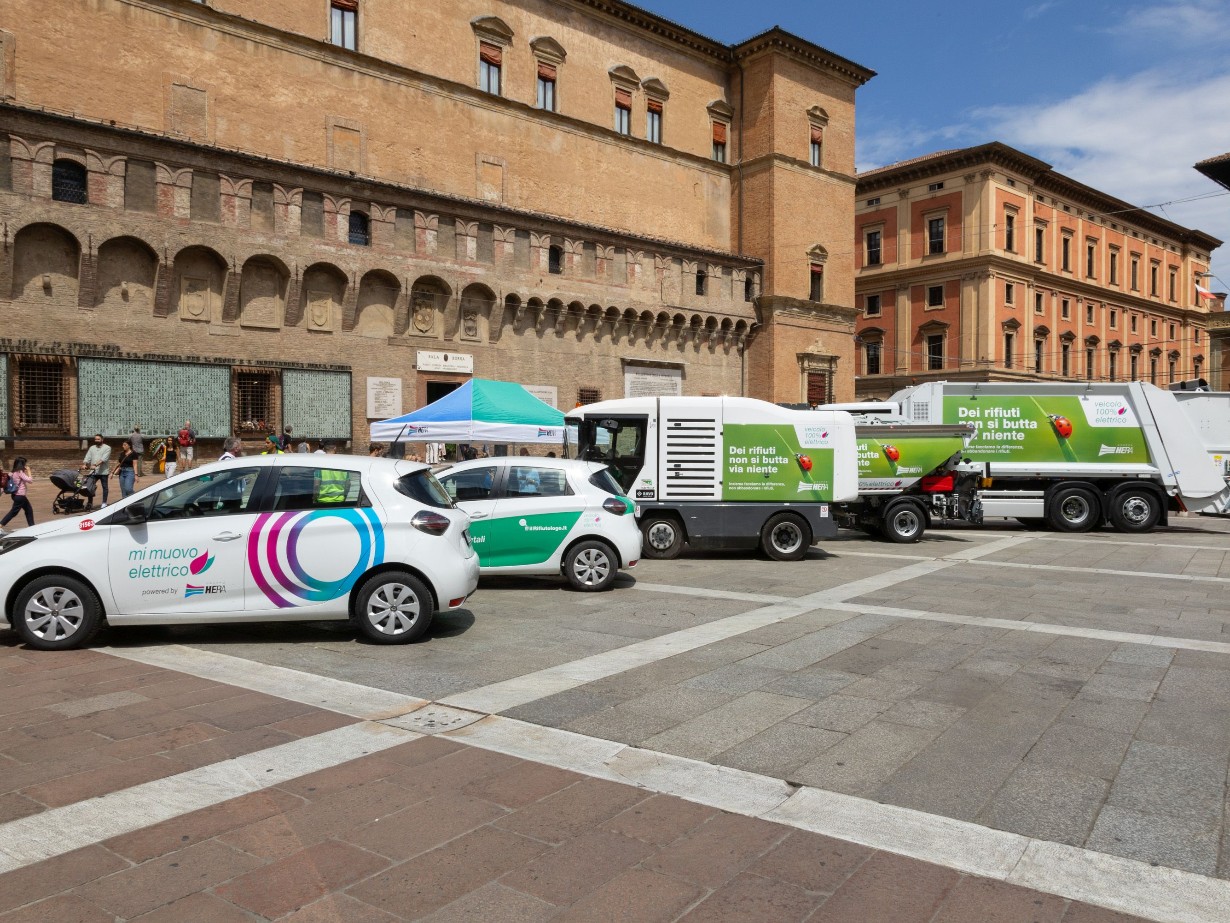 Hera: in centro storico un mezzo elettrico pesante per la raccolta dei ...